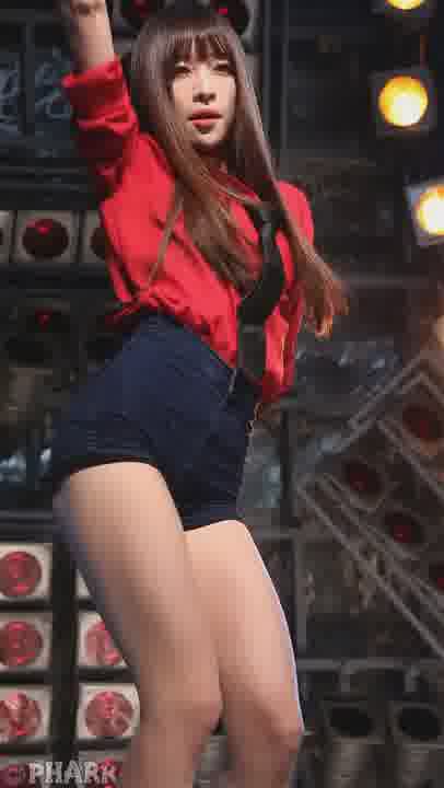 Exid 하니 허벅지 근육 위아레 직캠