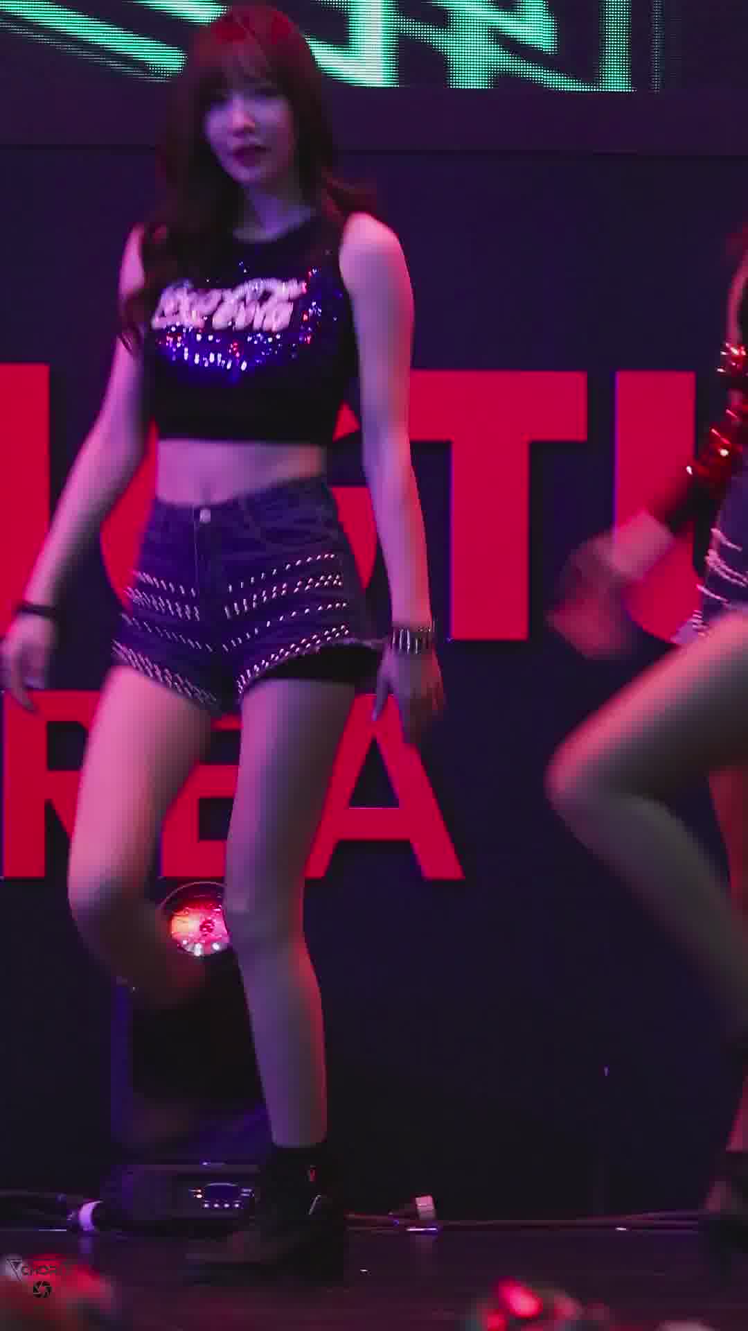 [직캠][롱투걸스] 161117 레이싱모델 홍지연 댄스(2)